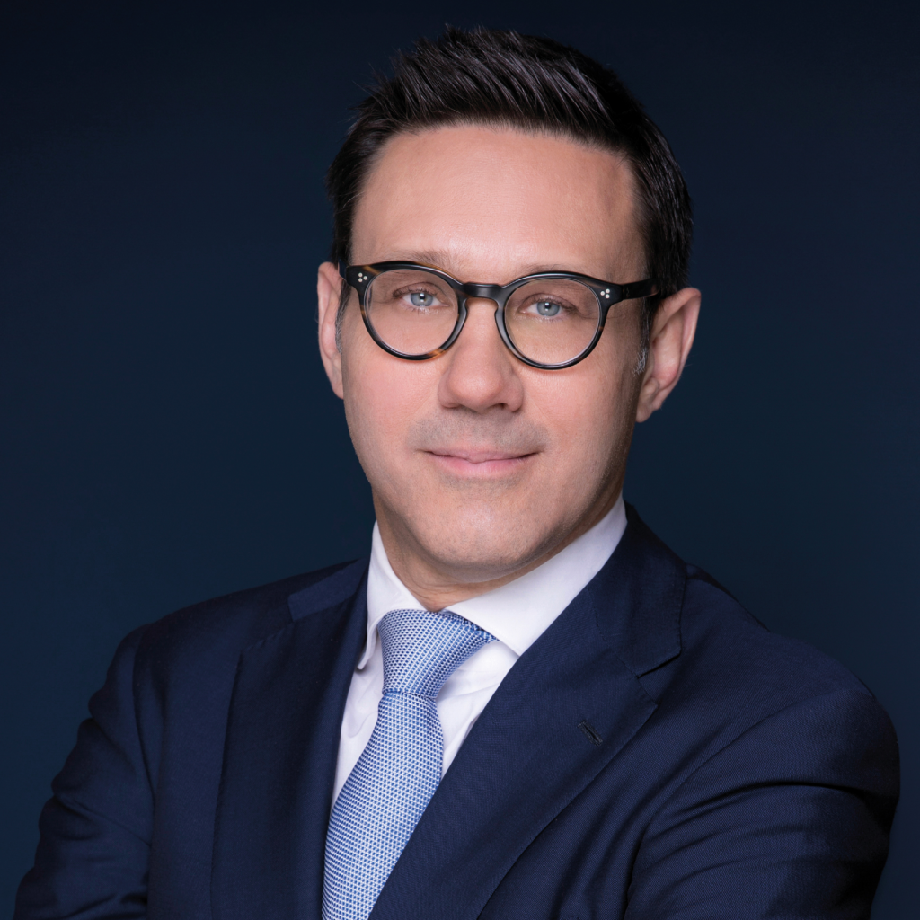 Management – foxcorporation